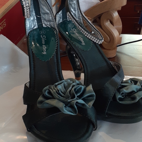 Show Story | Shoes | 44 New Show Story Pumps | Poshmark